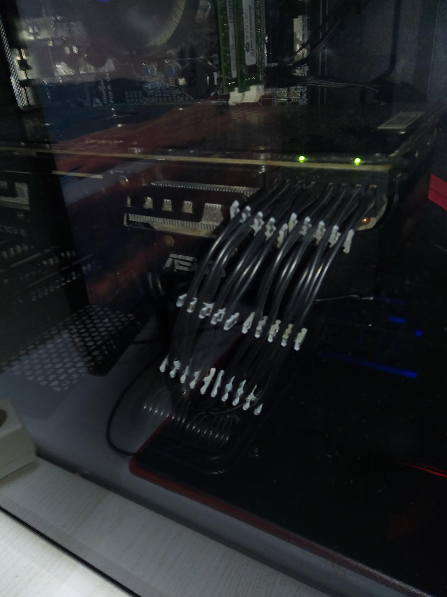 Made DIY gpu cable combs for my pcie cables, turned out miles better than expected | Scrolller