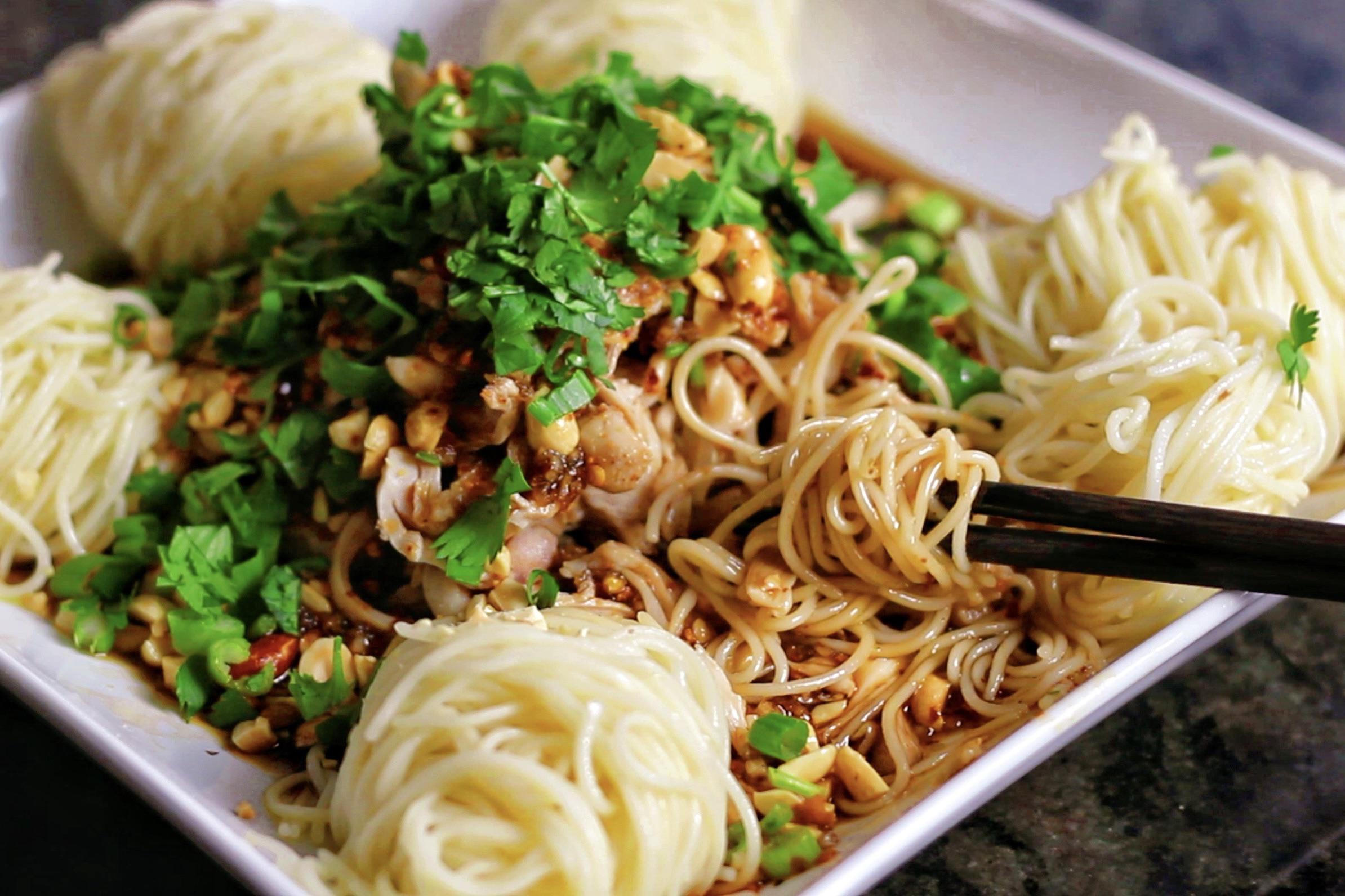 Made from scratch: Sichuan Cold Noodles w/ Shredded Chicken | Scrolller