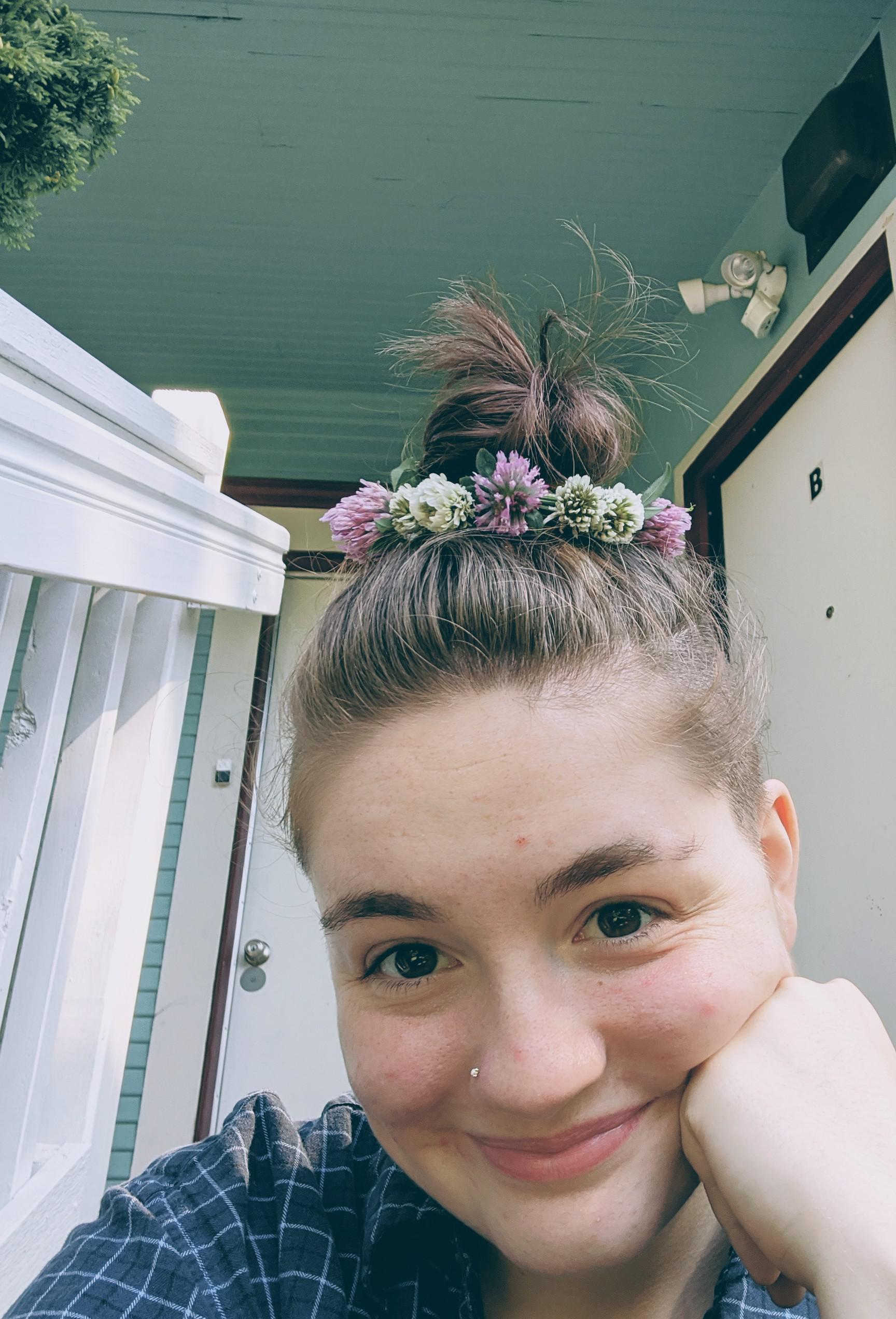 made my first clover flower crown! | Scrolller