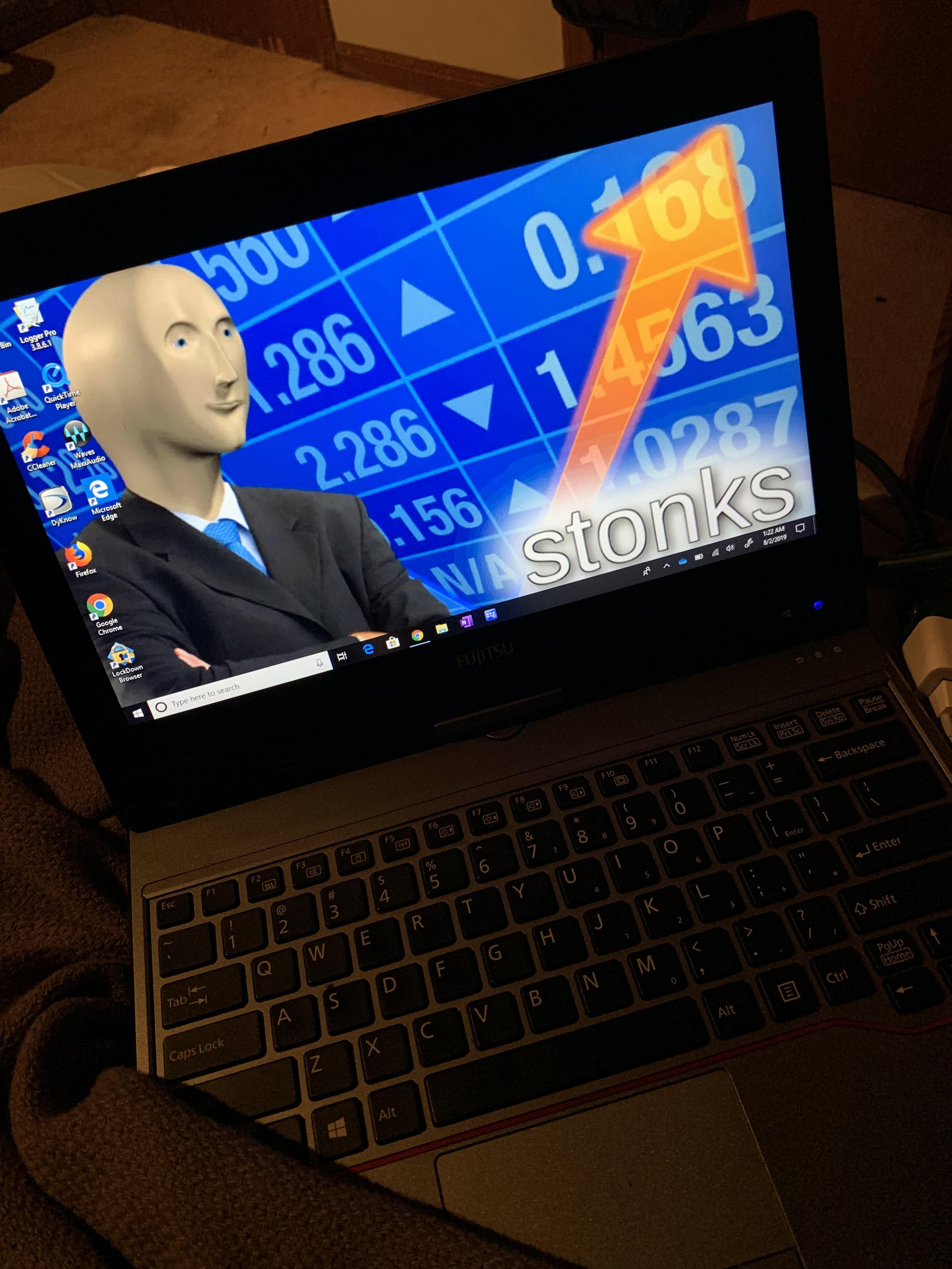 made my screensaver stonks for my school computer so every time i log on i’m trading stonks ...