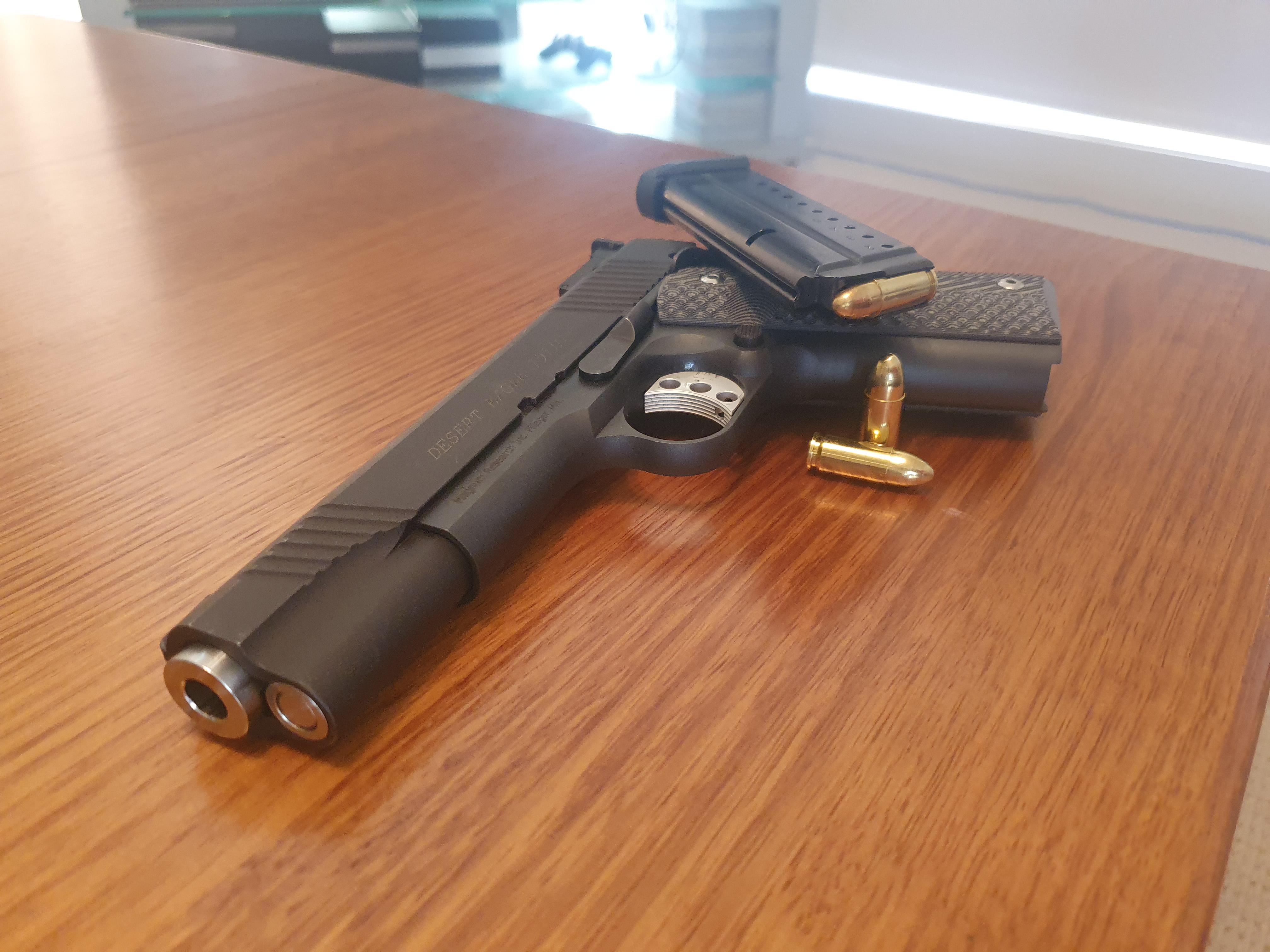 Magnum Research Desert Eagle 1911G | Scrolller