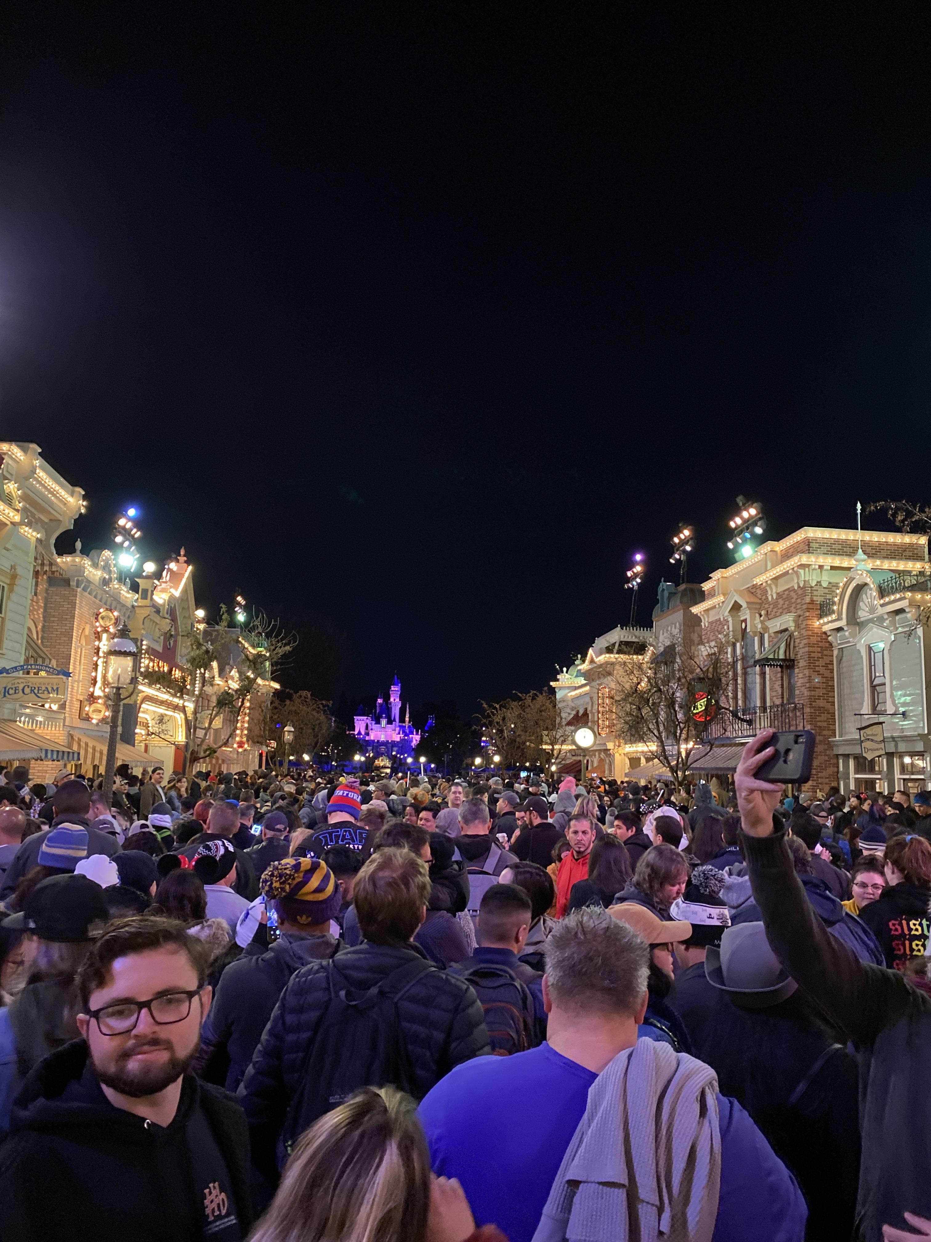 Main Street at 6 am | Scrolller