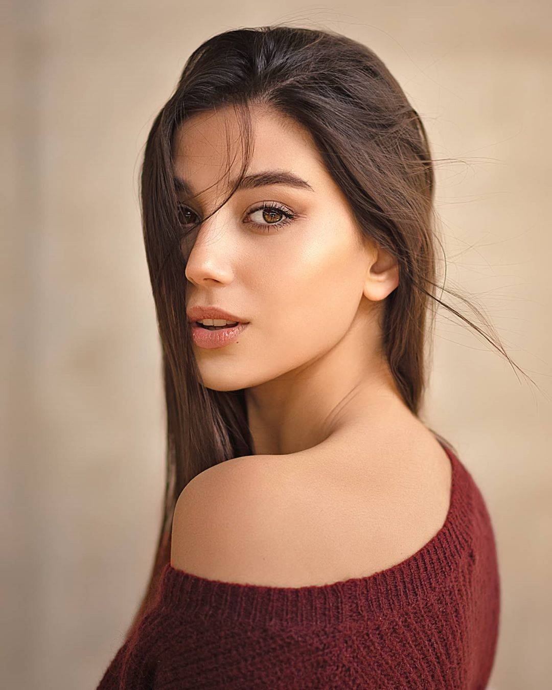 Maja Strojek | Scrolller