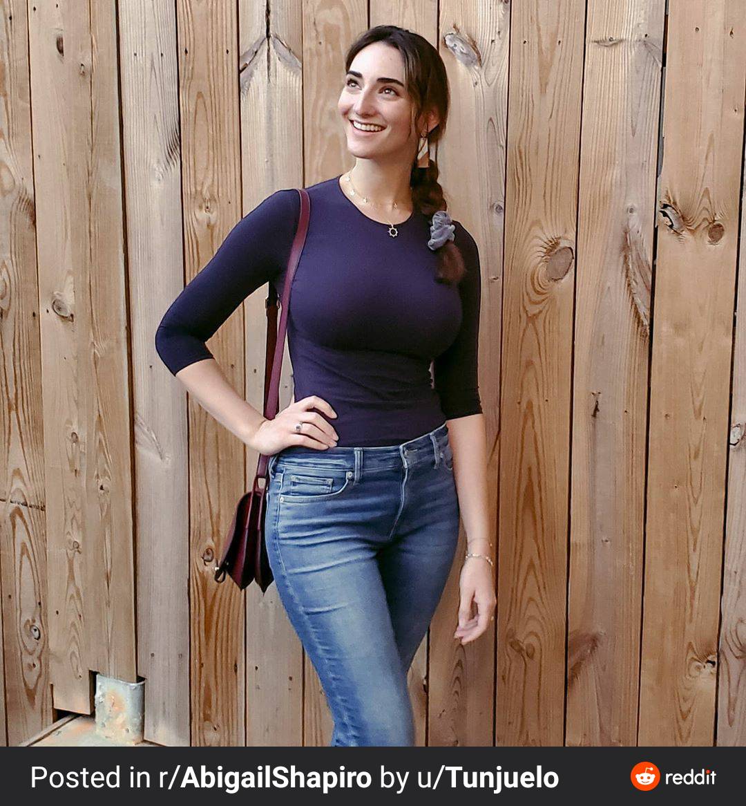 Make me explode to Abigail shapiro | Scrolller