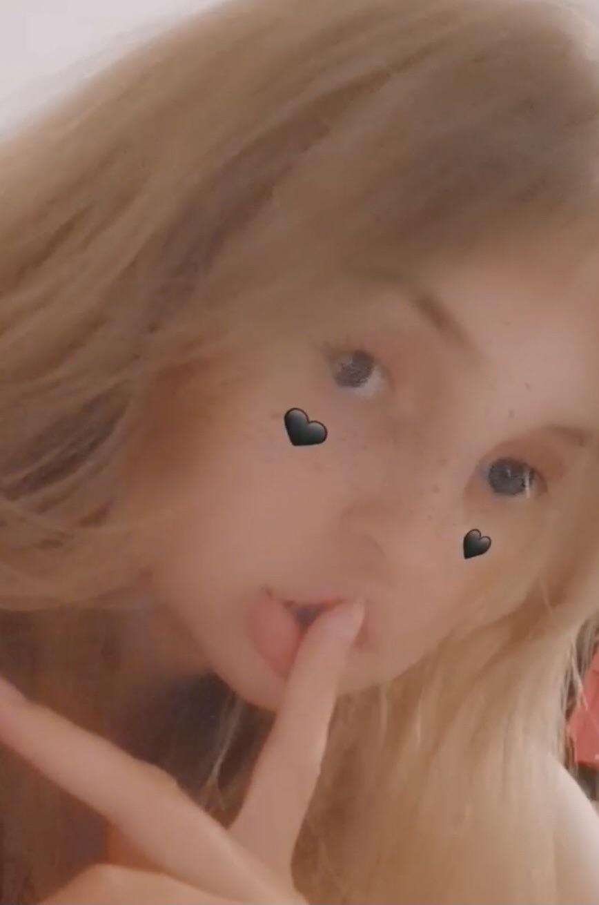 Make me laugh | Scrolller