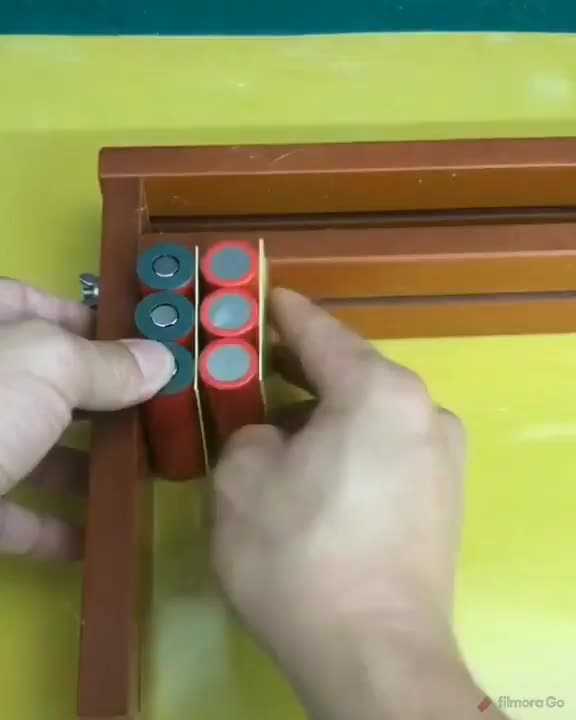 Making a battery pack | Scrolller