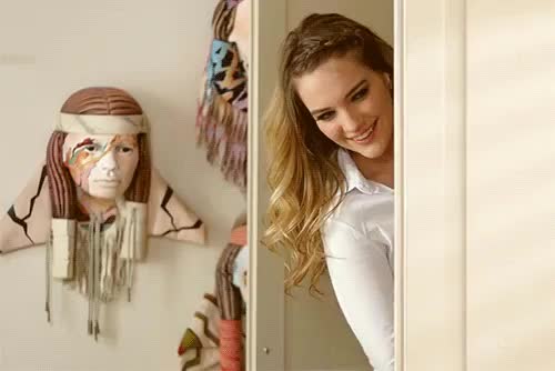 Making a flashy entrance | Scrolller