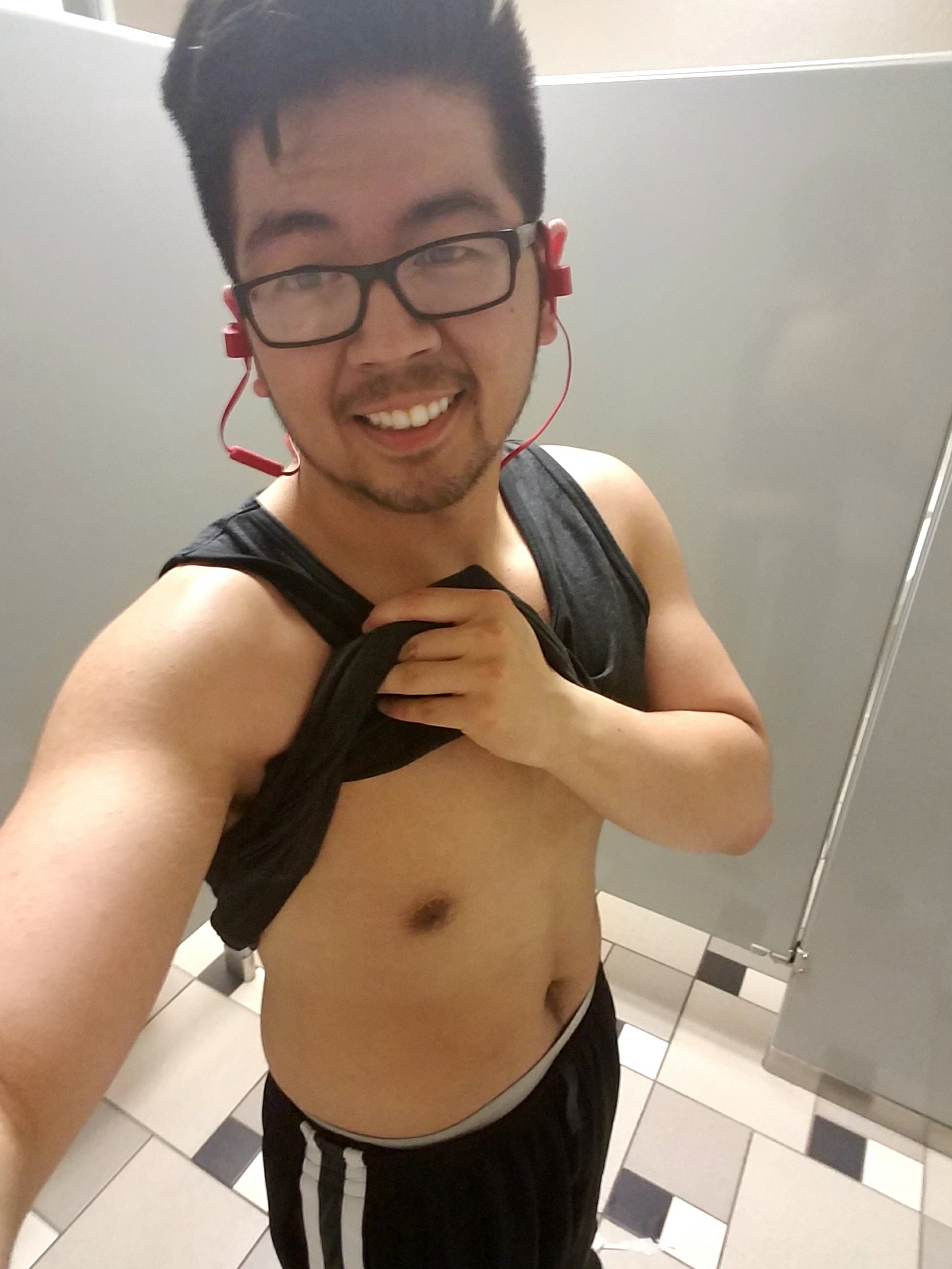 Making some progress at the gym! Down over 15 lbs of body weight :) | Scrolller