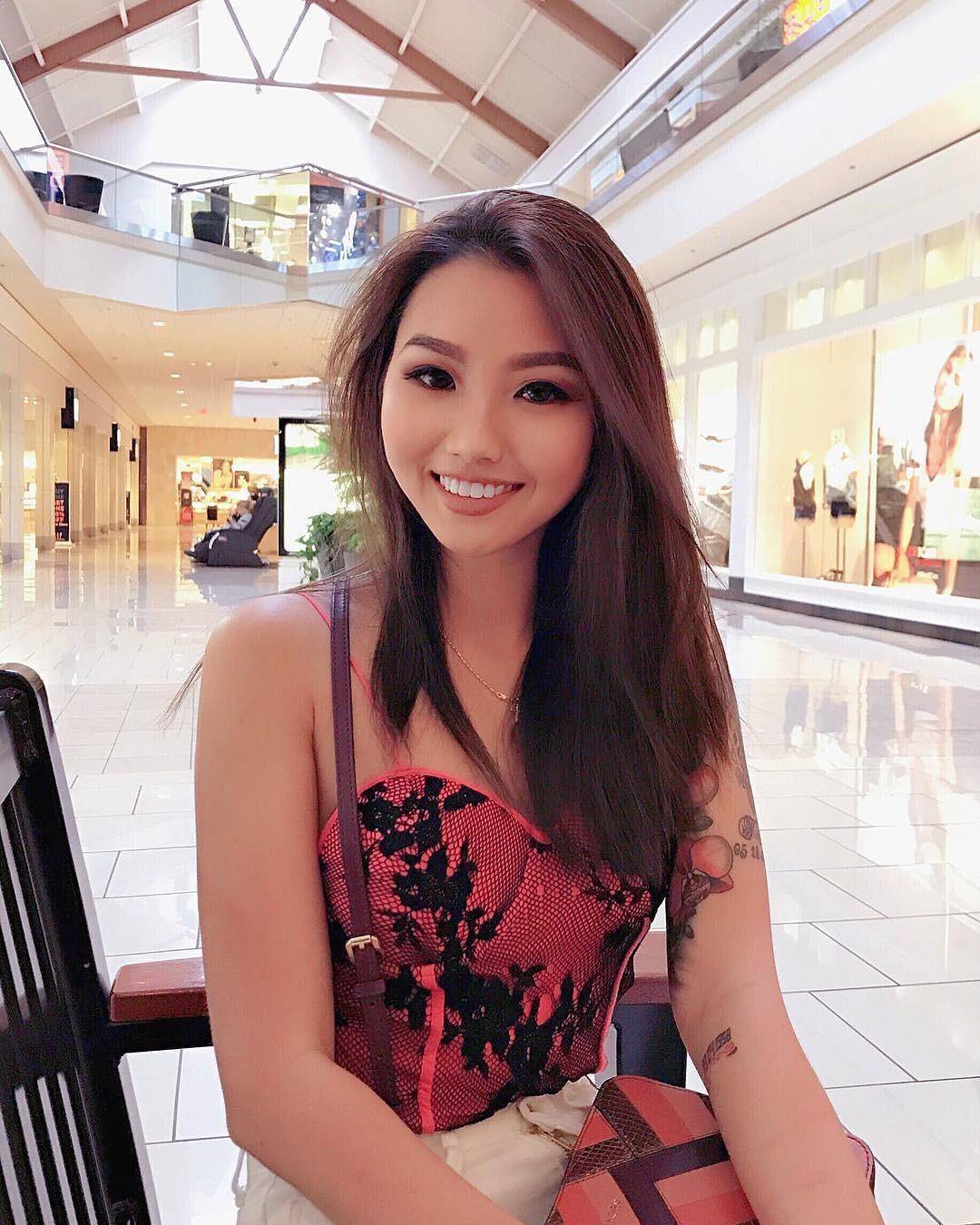 Mall time | Scrolller