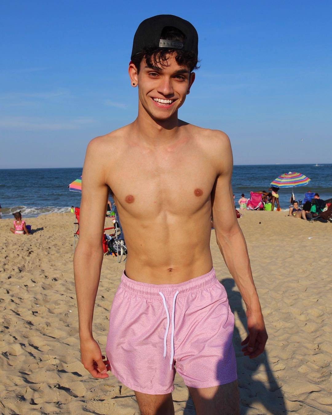 Marcus Dobre (@marcusdobre) [SHIRTLESS] | Scrolller
