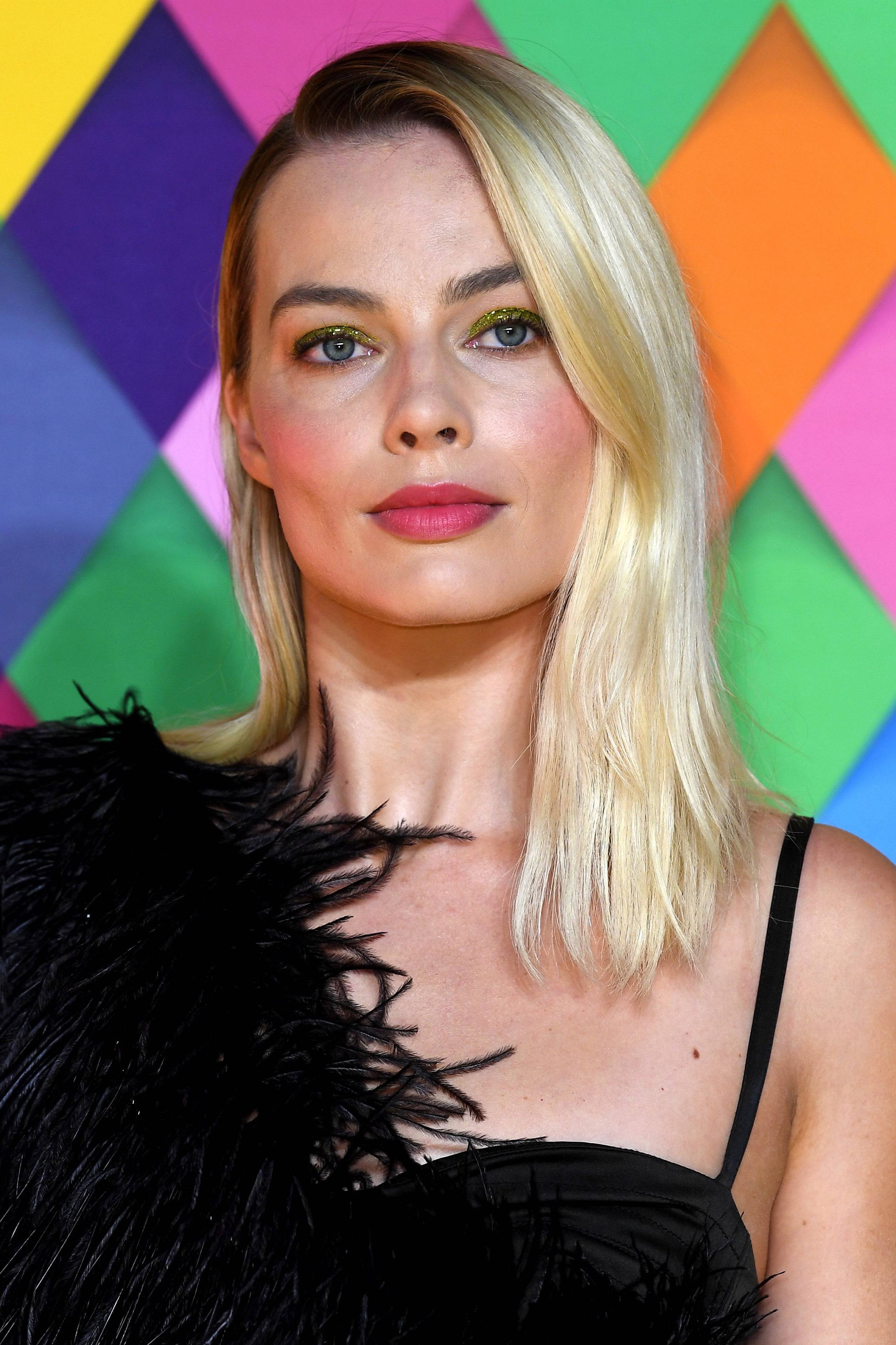 Margot Robbie | Scrolller