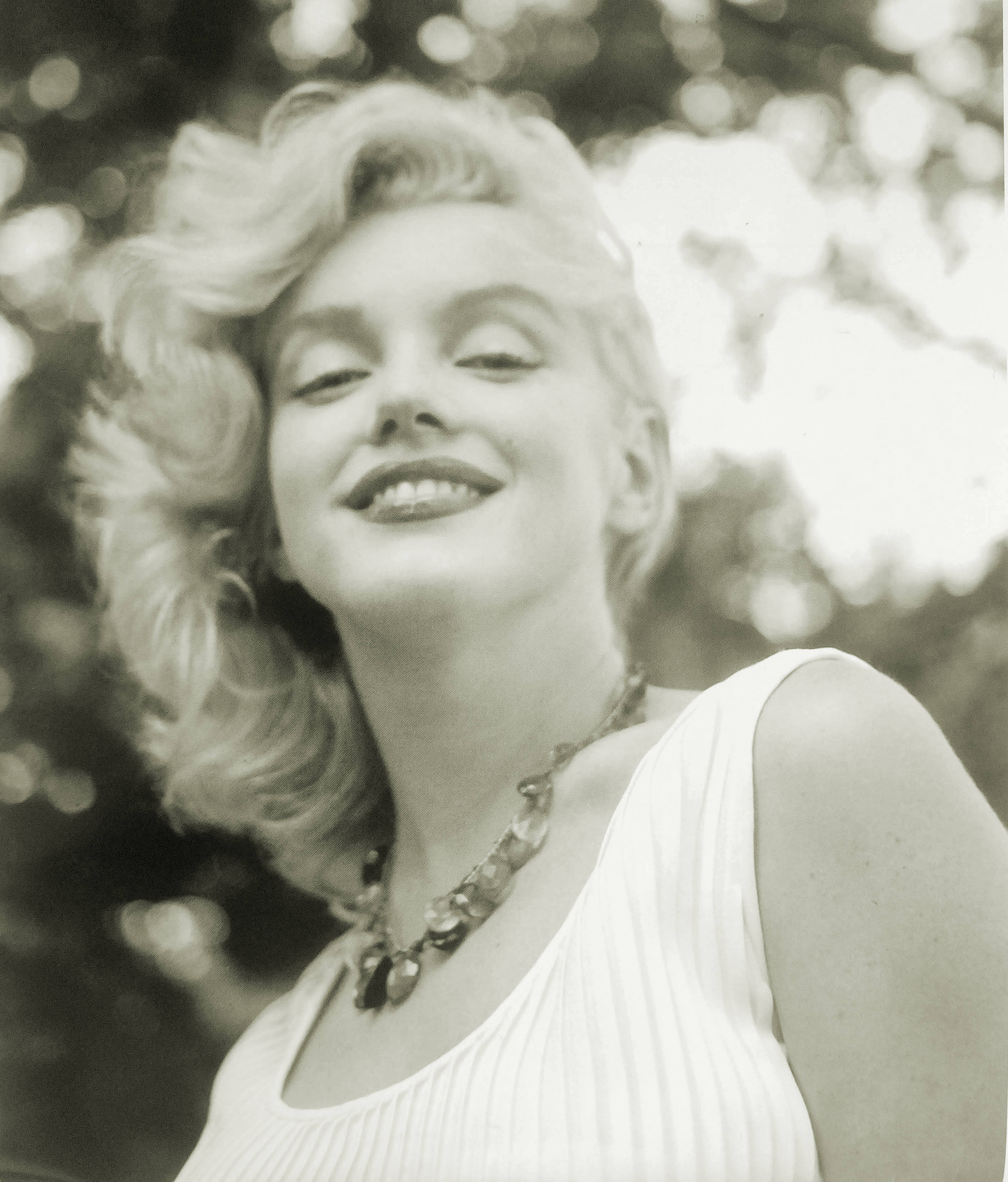 Marilyn Monroe | Scrolller