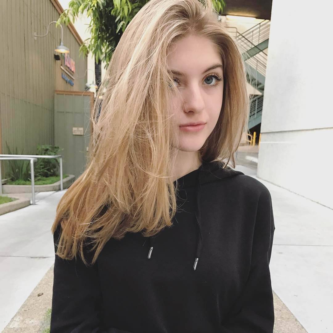 Marlhy has won the reactor of the month | Scrolller