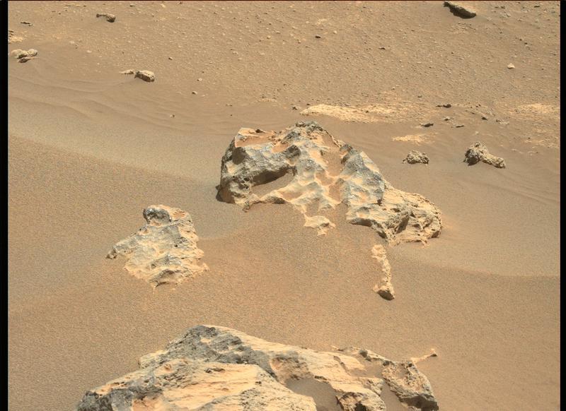 Mars rock is delighted to meet the perseverance rover | Scrolller