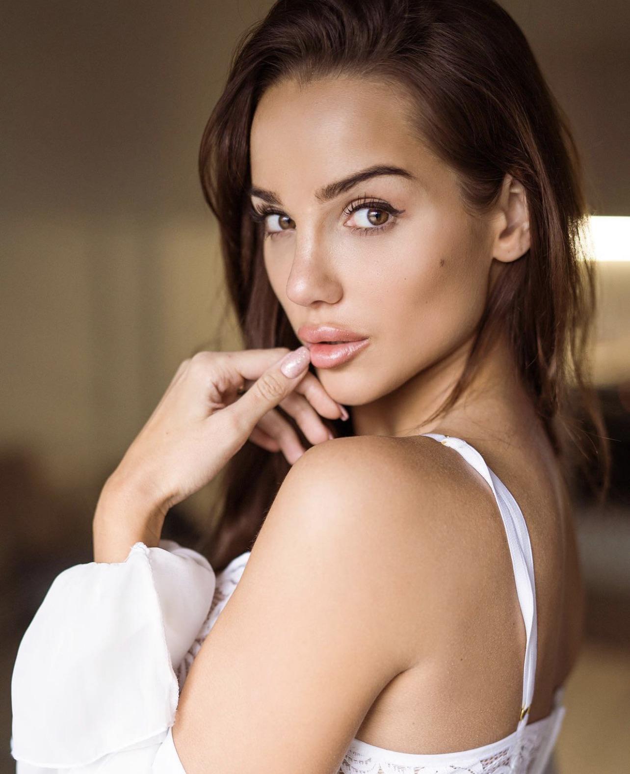 Marta Borkowska [irtr] | Scrolller