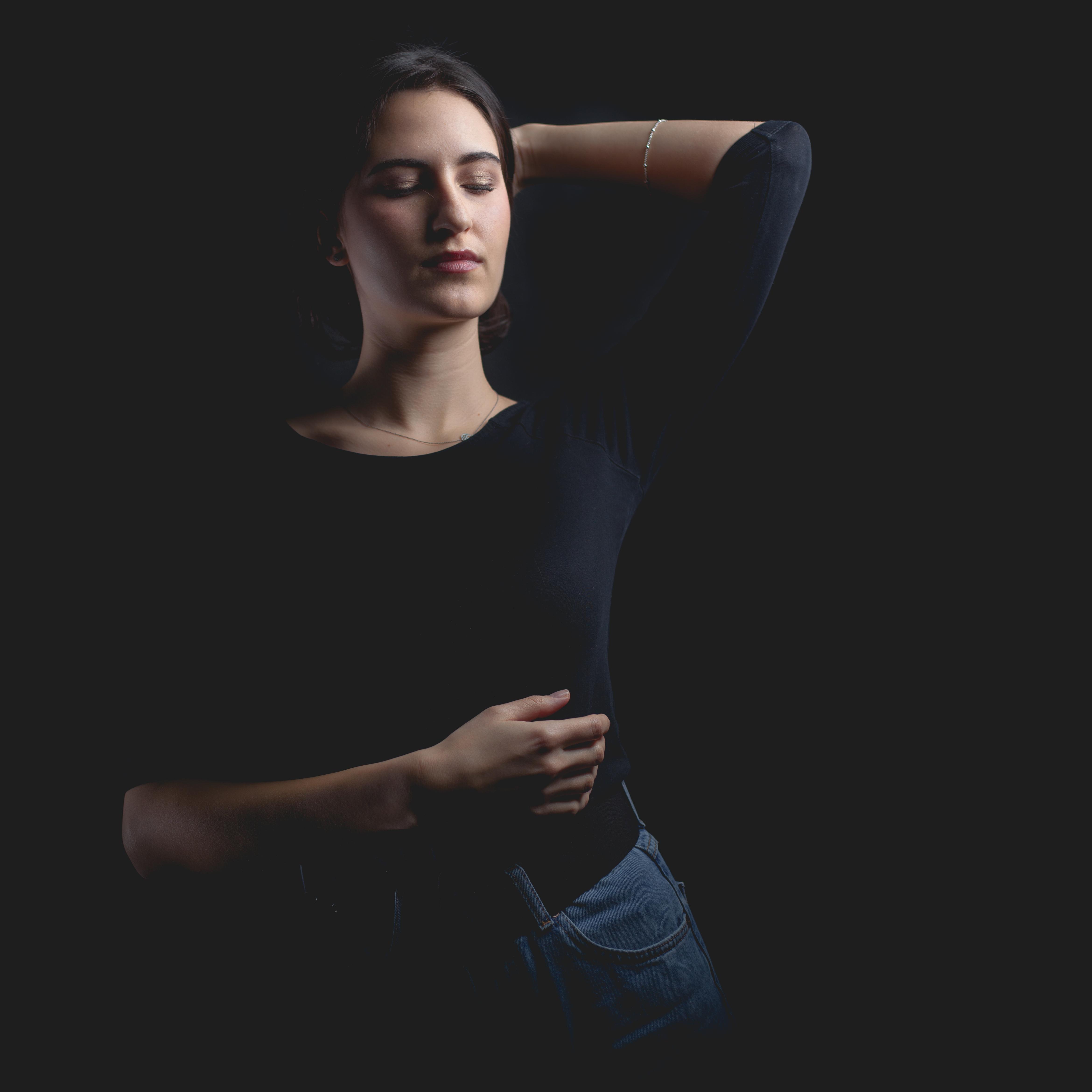 Marta, Canon 5D mark II, 50mm f/1.8 | Scrolller