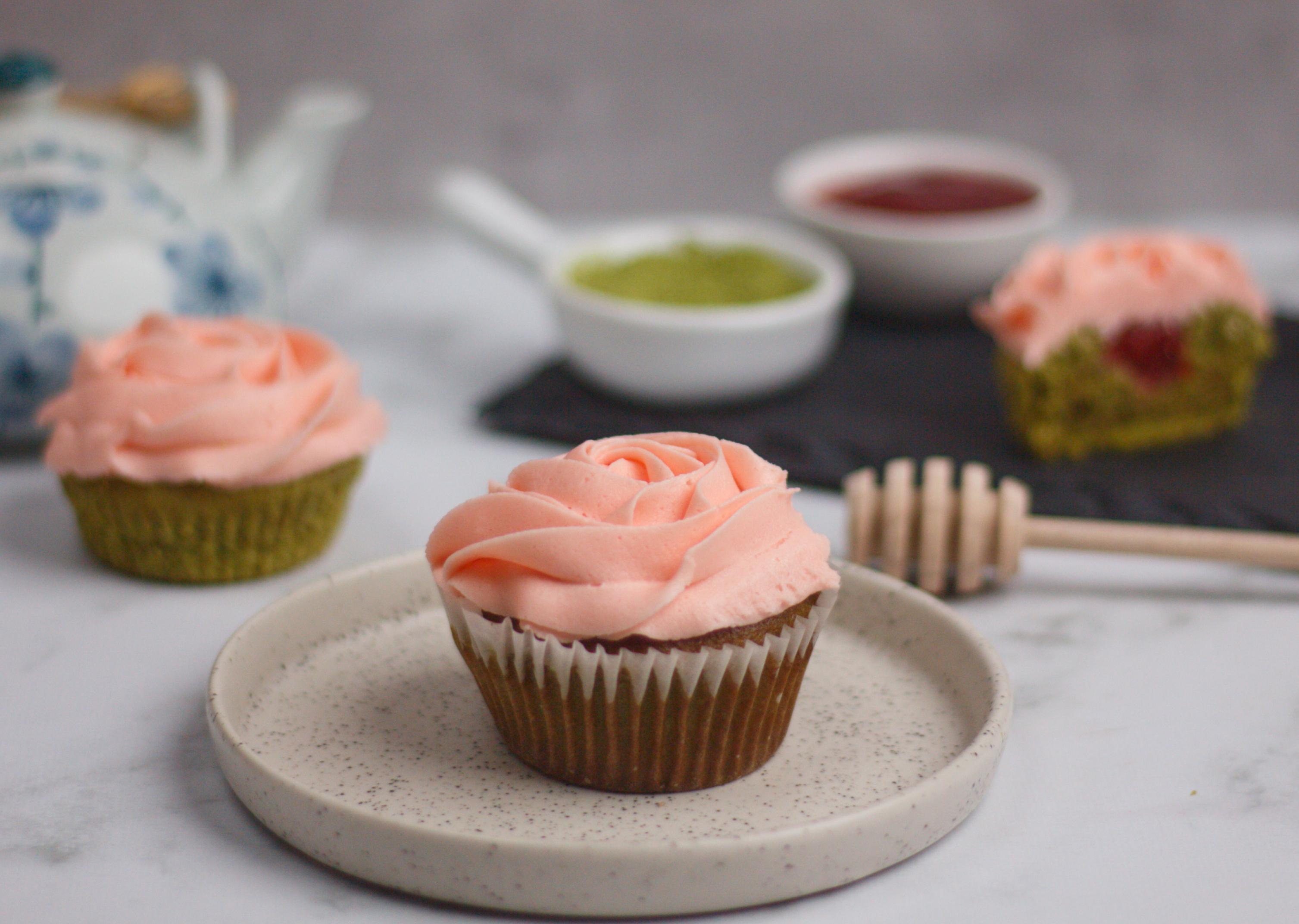 Matcha Strawberry Cupcakes ! | Scrolller