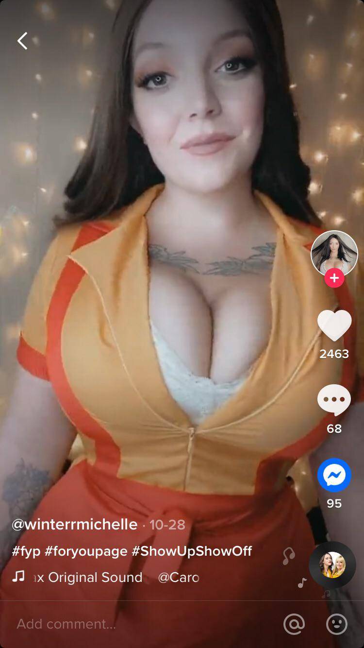 Max from 2 broke girls cosplay | Scrolller