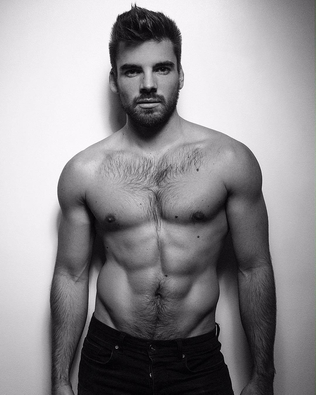 Max Mayet | Scrolller