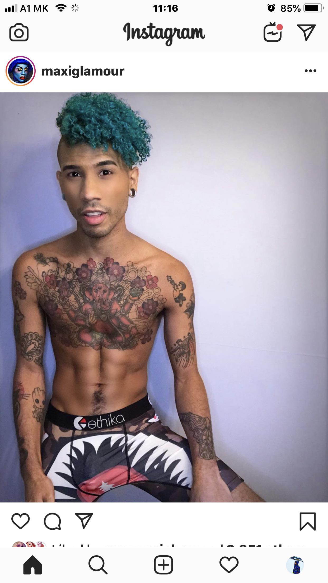 Maxi showing some bulge | Scrolller