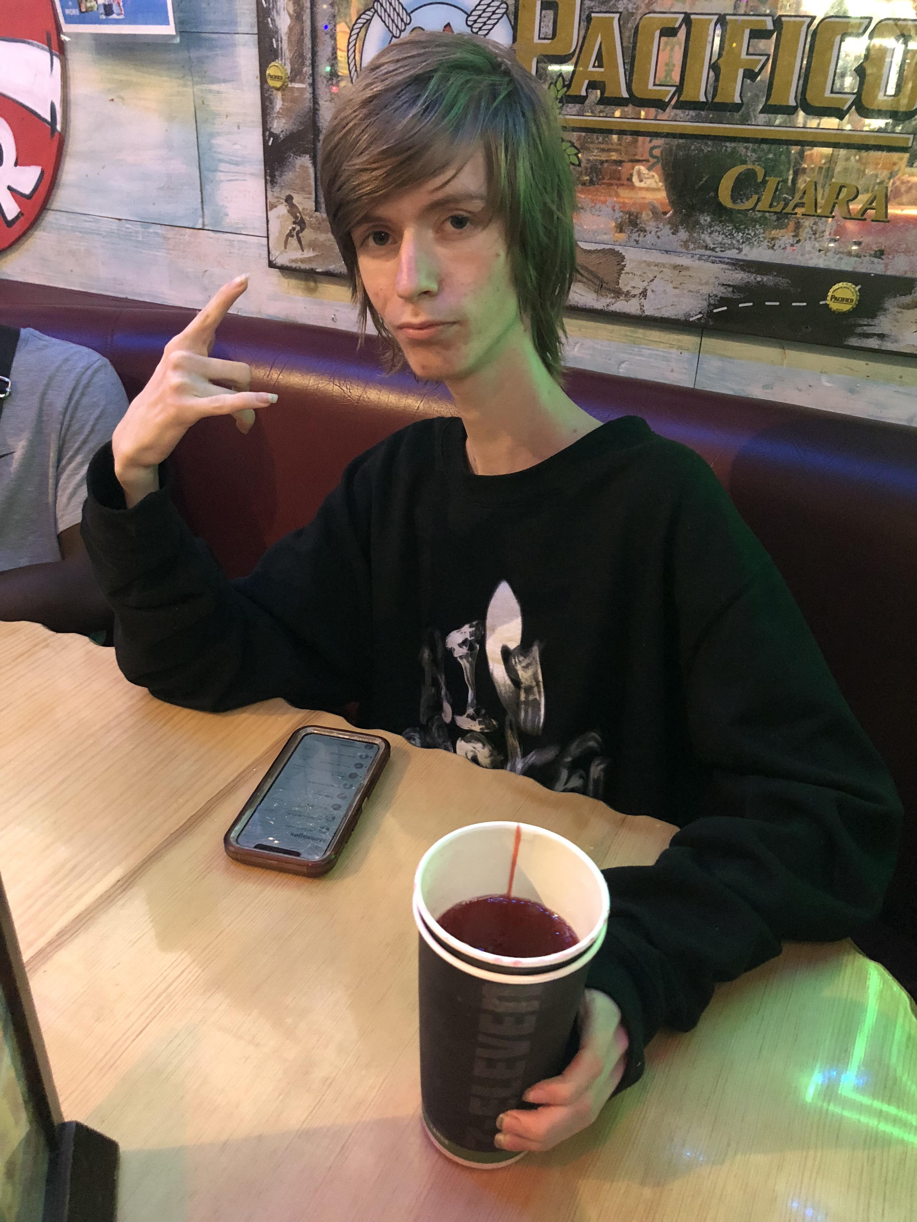 Me and LONG NECK sippin WOK 💜 tonight !!! | Scrolller