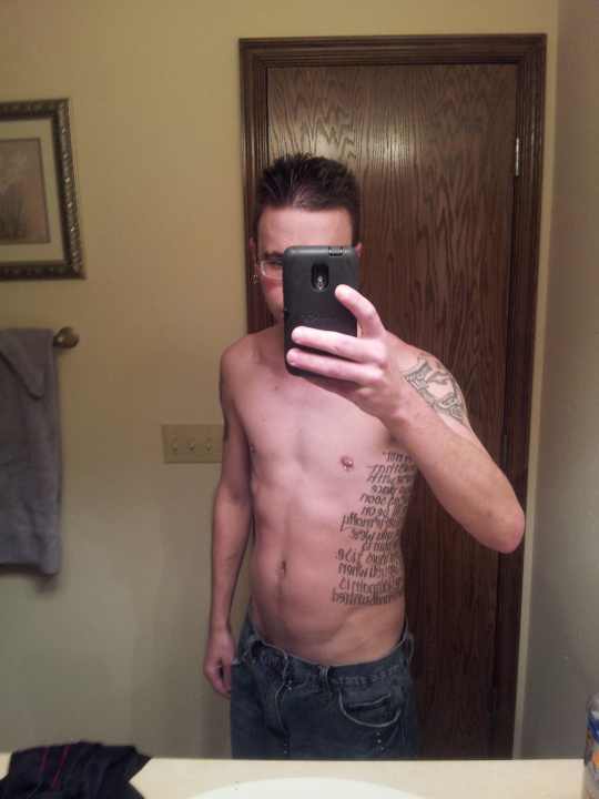 Me shirtless | Scrolller