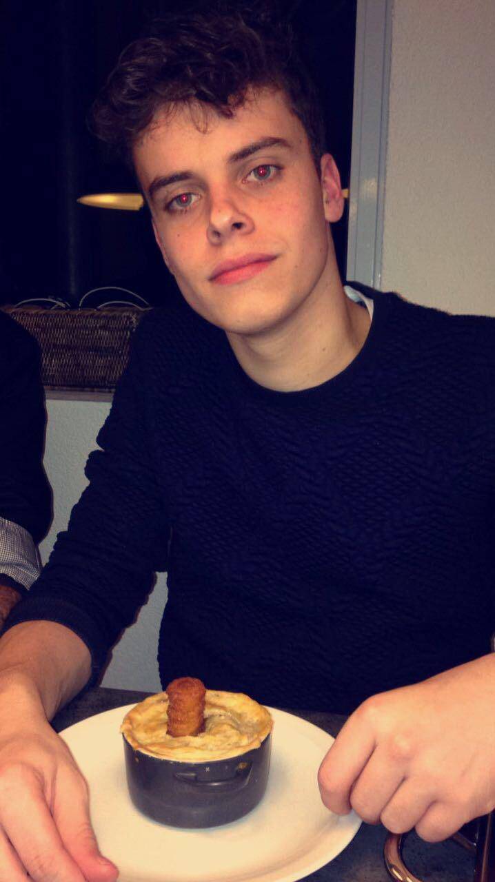 Me two years ago, 21 Dutch now | Scrolller