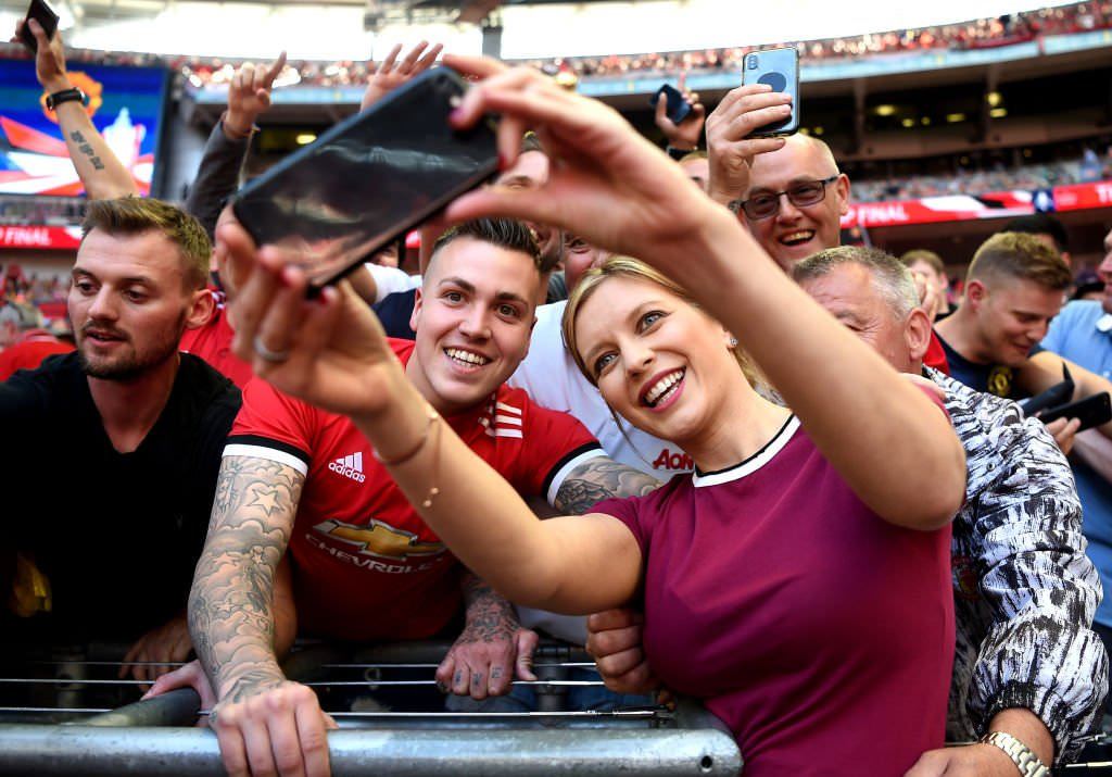 Meeting Rachel | Scrolller