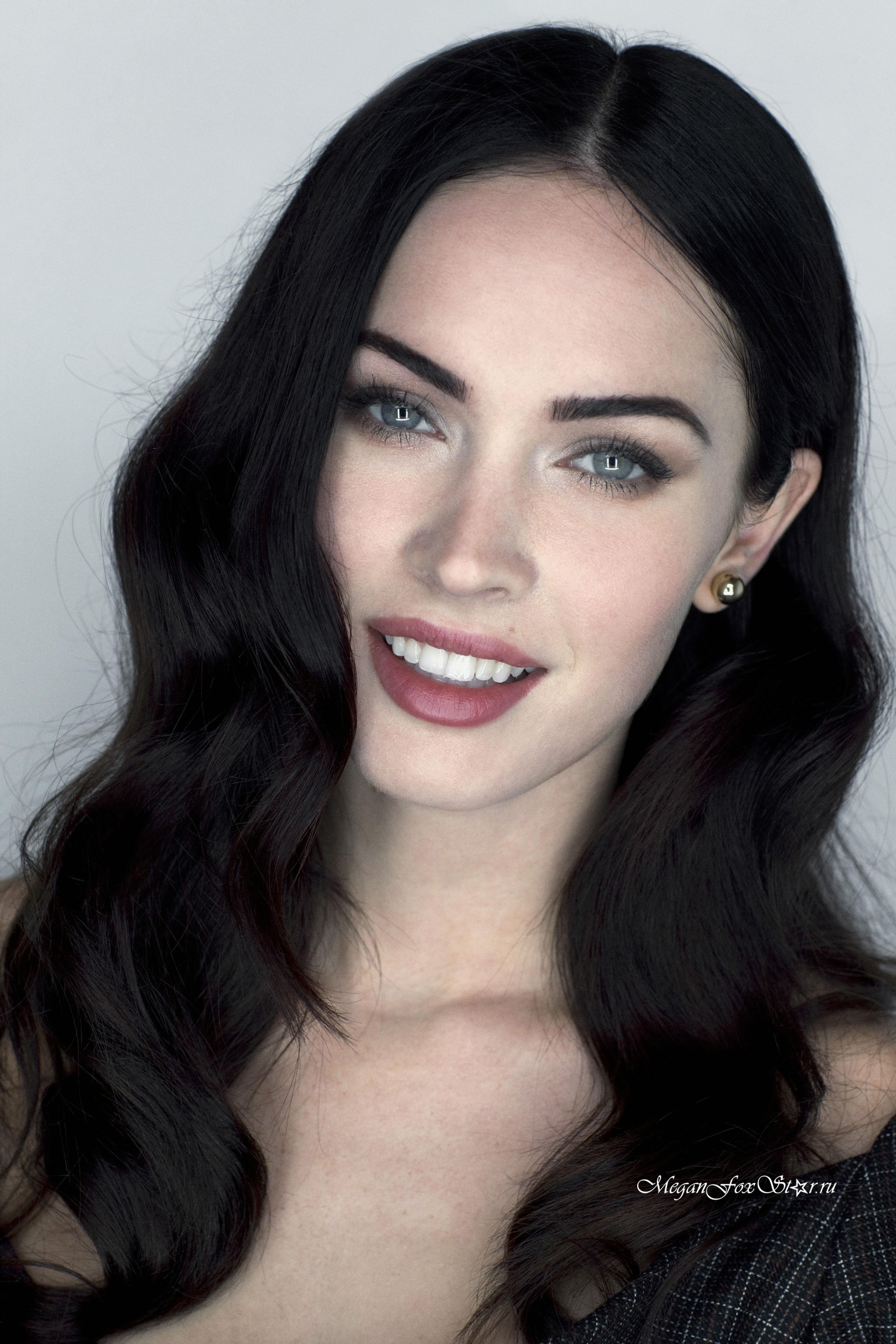 Megan Fox | Scrolller