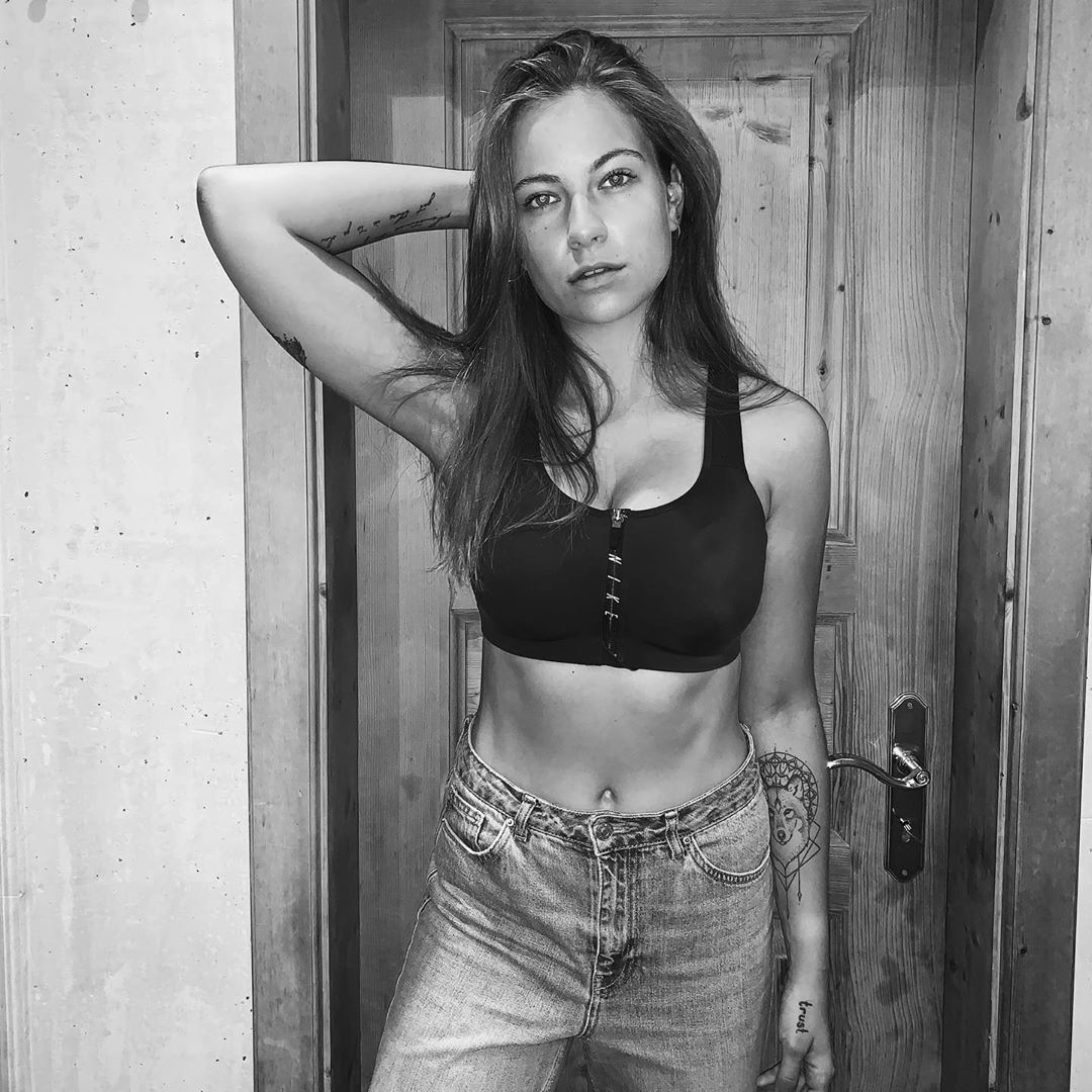 Melina 😍 | Scrolller