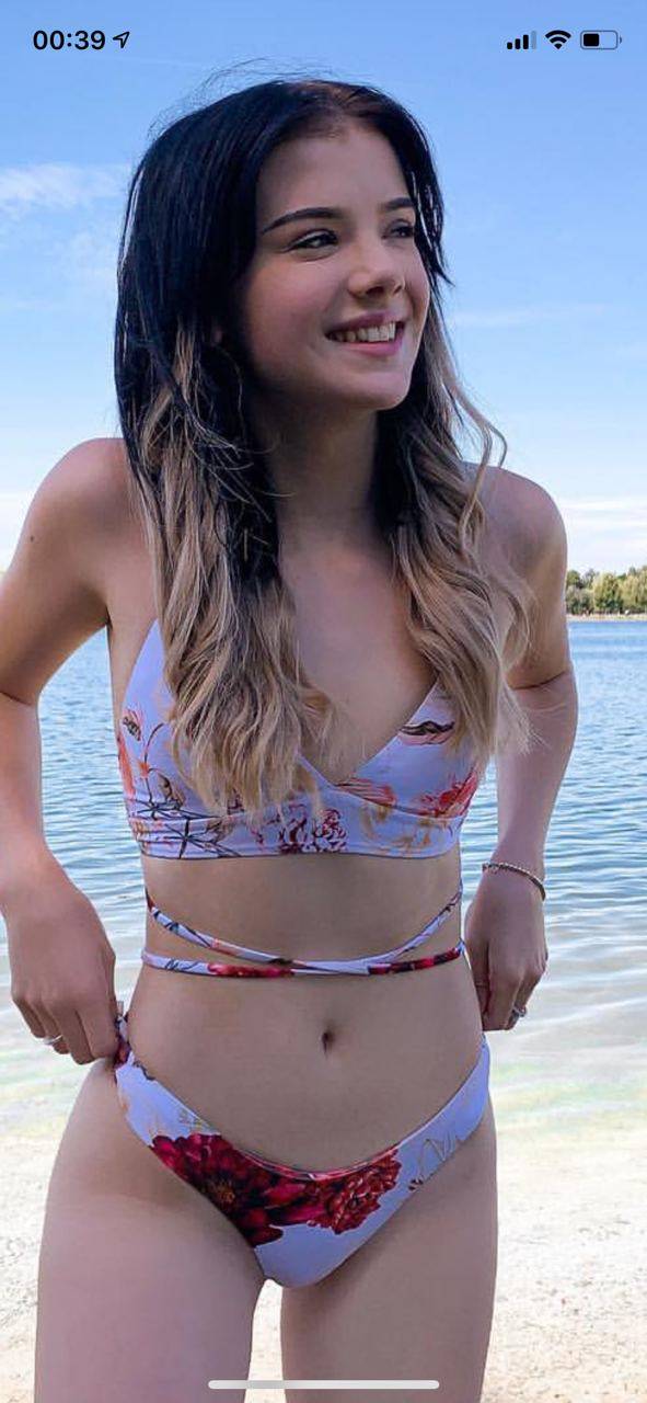 Melina Bikini | Scrolller