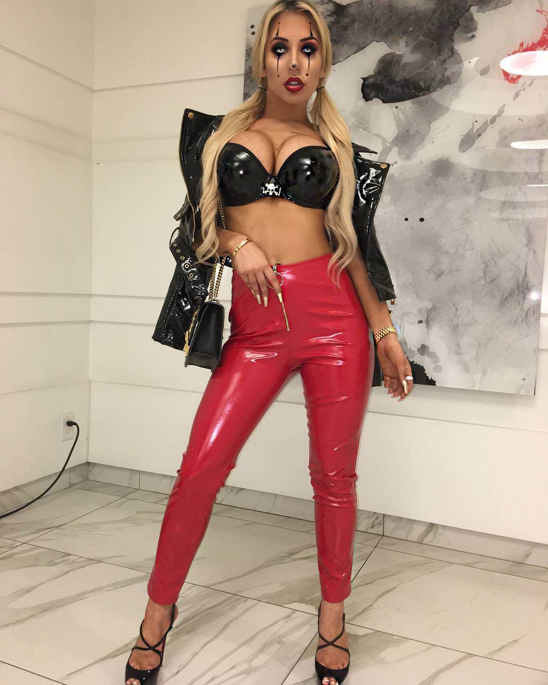 Melissa Envy | Scrolller