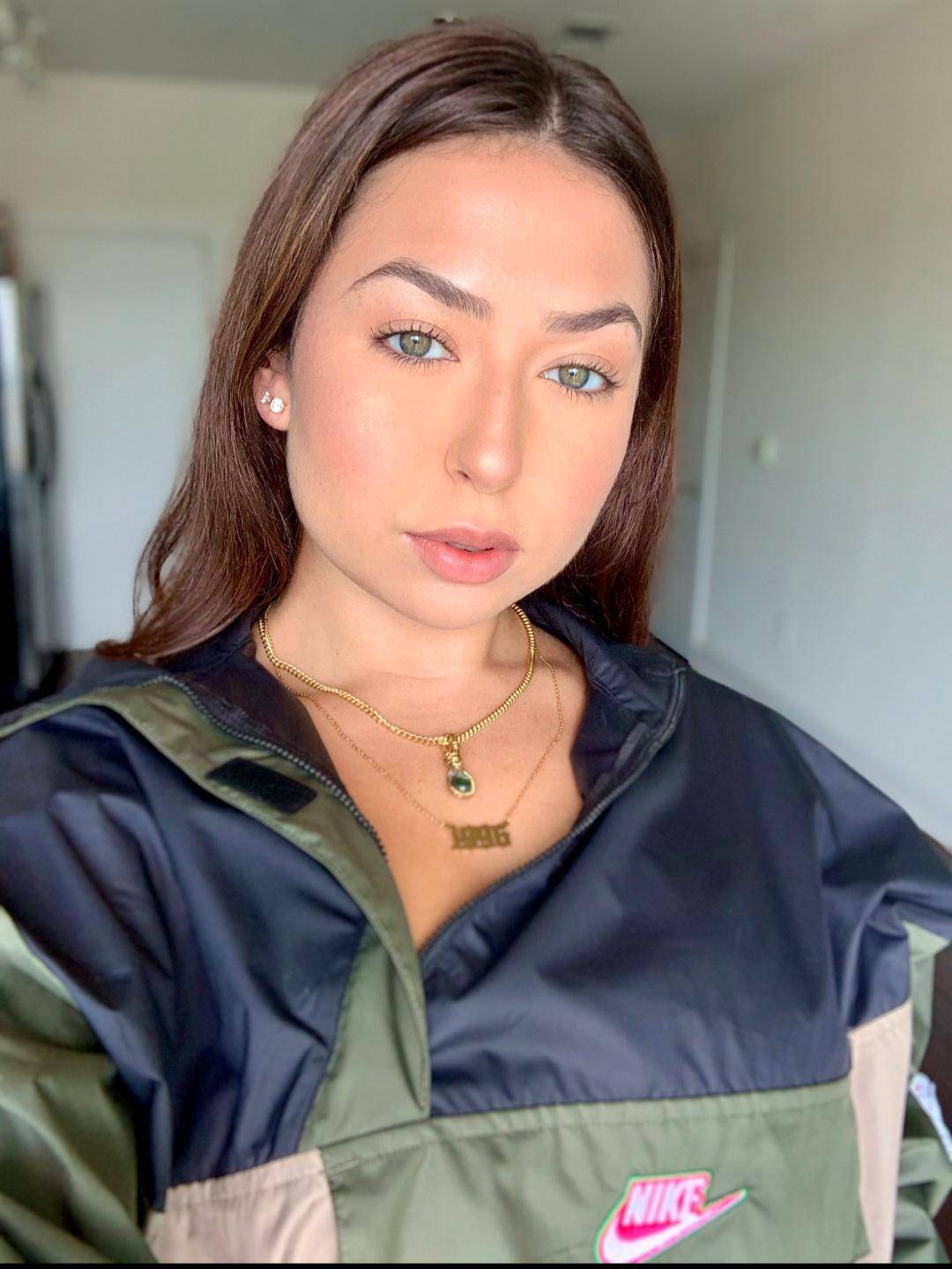 Melissa Moore : simple but effective | Scrolller