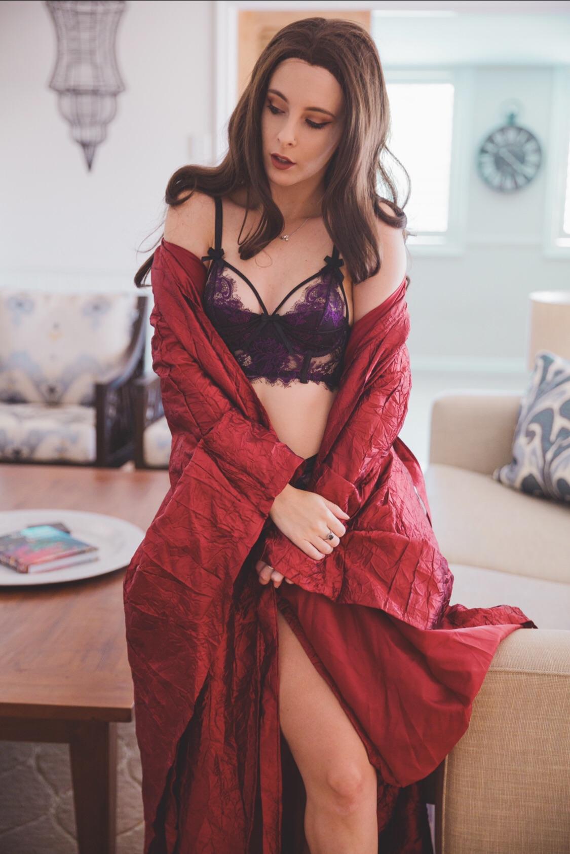 Melissandre cosplay by Sabercreative ft the Madame set | Scrolller