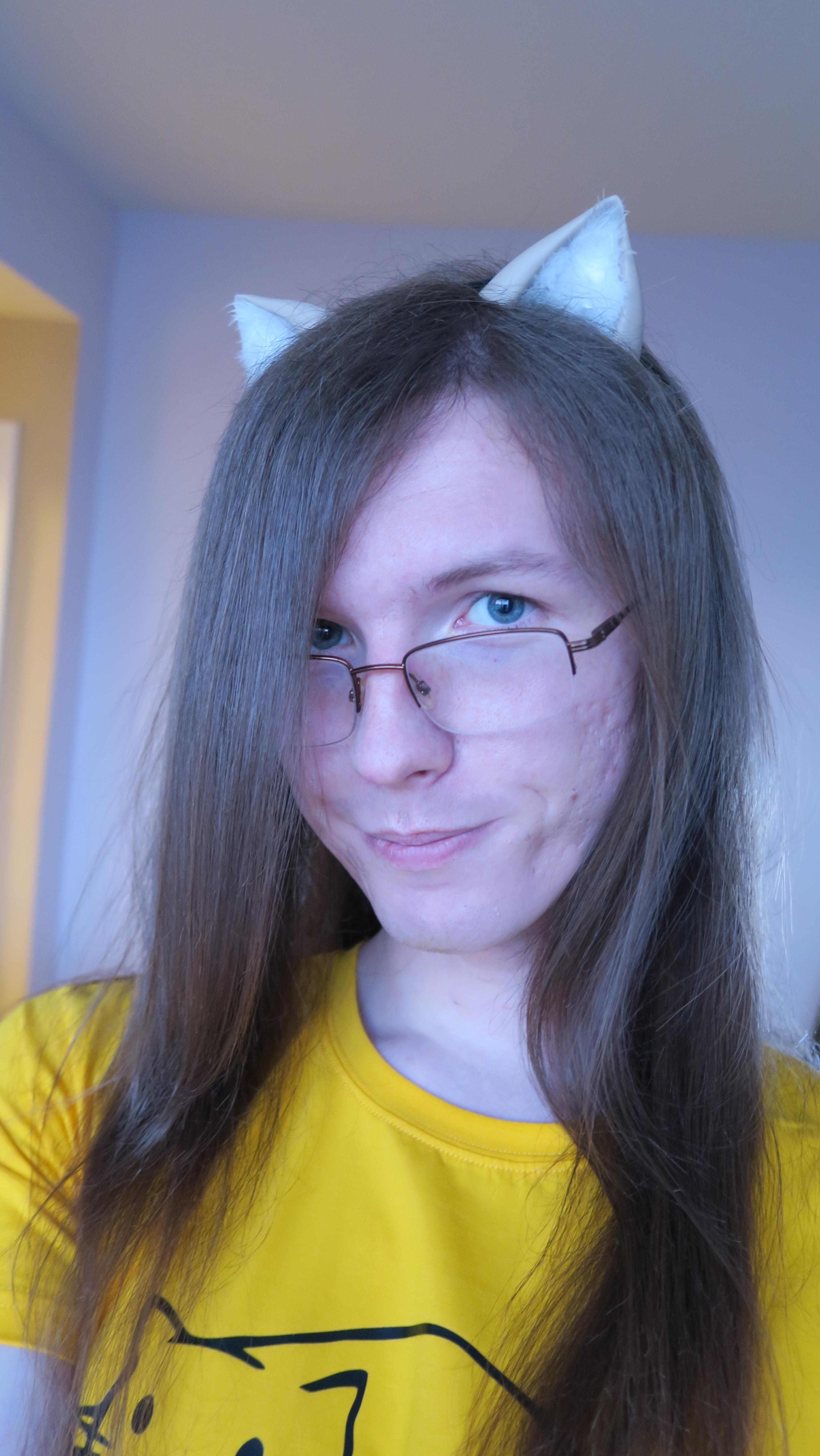 Meow? Who knew the wonders natural lighting can do! | Scrolller