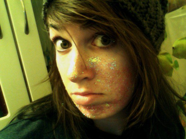 Merry Chrimbus Mom, I took out my nose ring and covered myself in glitter for you. | Scrolller