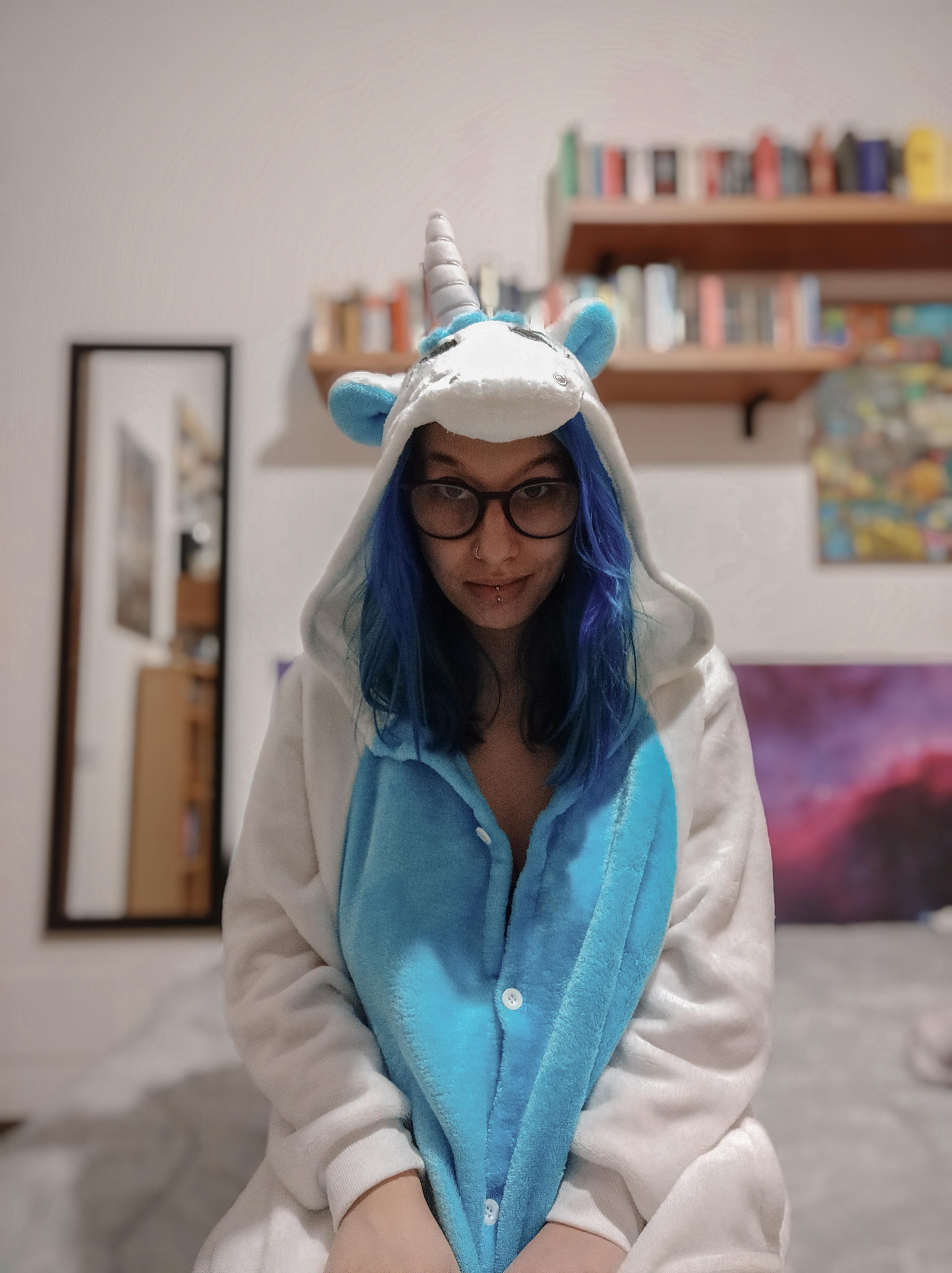 Merry Xxxmas 🤓 Scrolller