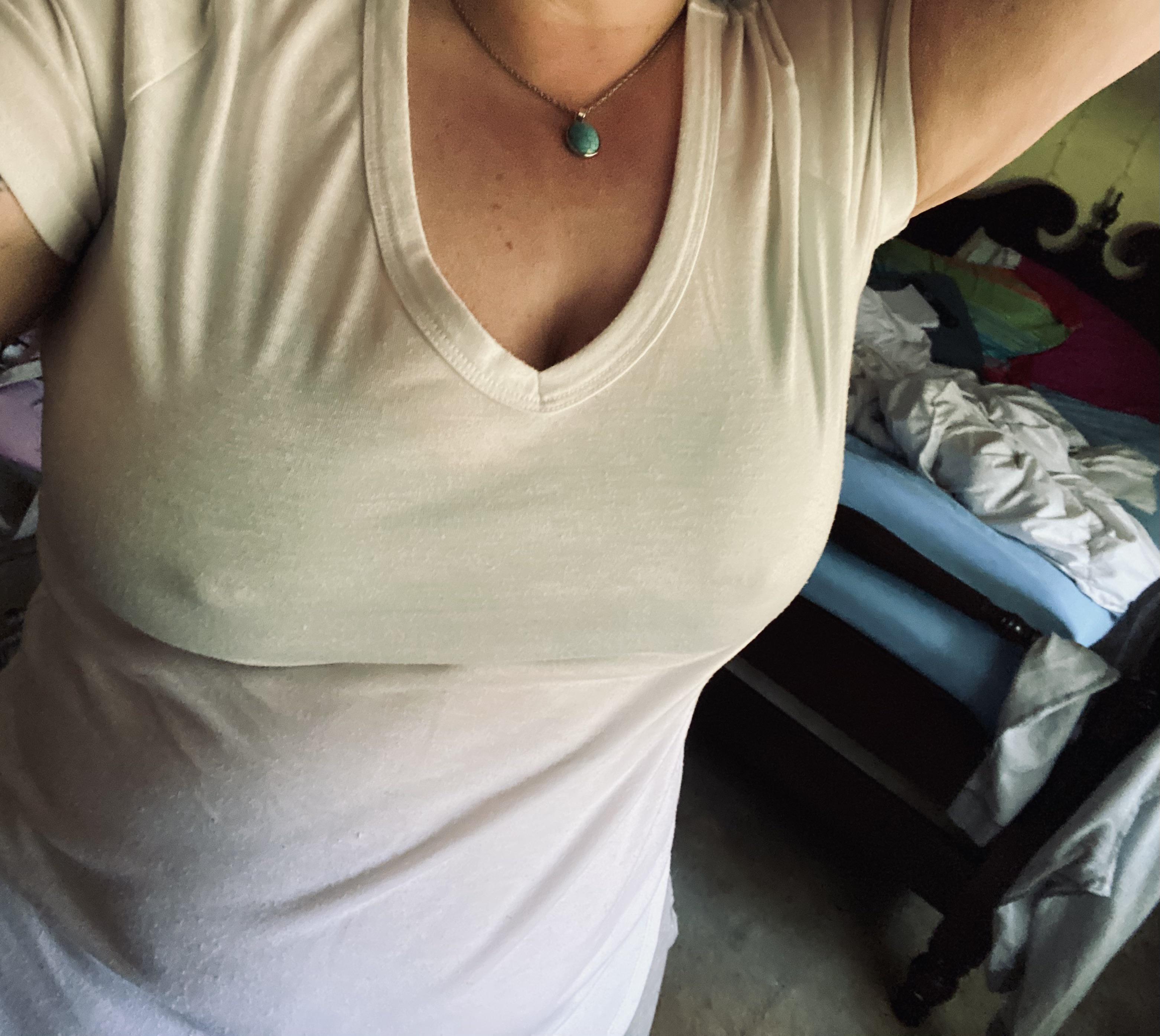 Messy bed! | Scrolller