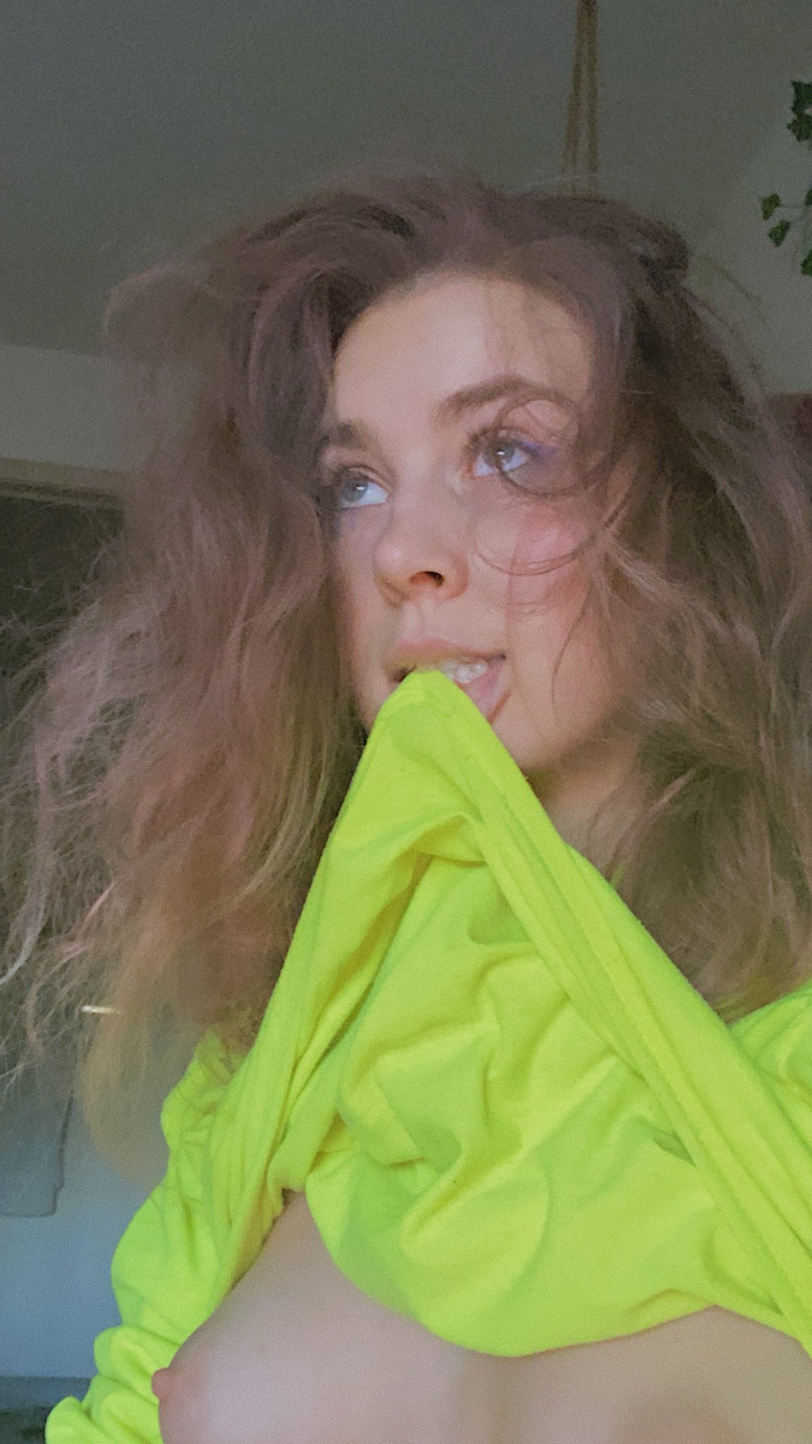 Messy Hair Scrolller