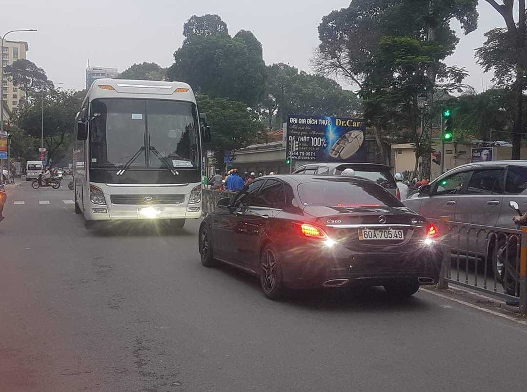 Met his match on the wrong side of the road. | Scrolller