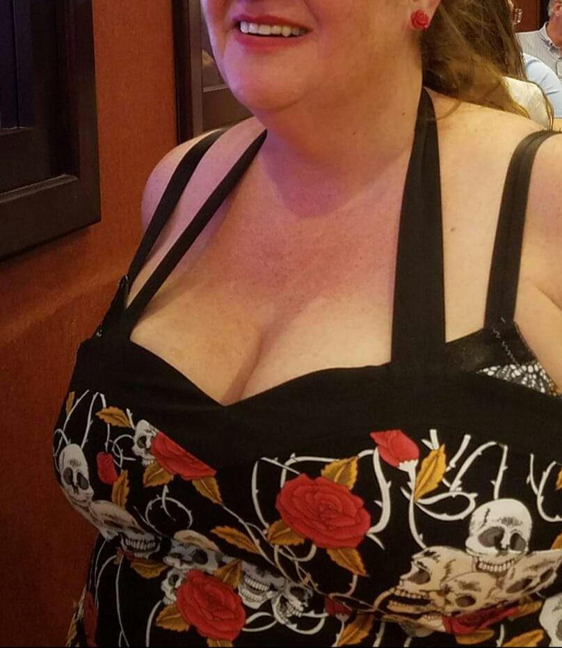 MF55 Happy Sexy Busty Hotwife Sunday new here MA/RI | Scrolller