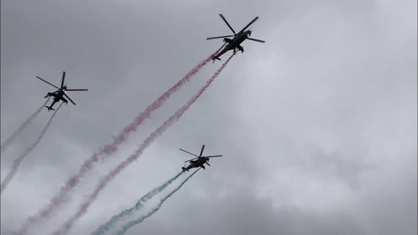 Mi-35s from the Oct. 28th parade | Scrolller