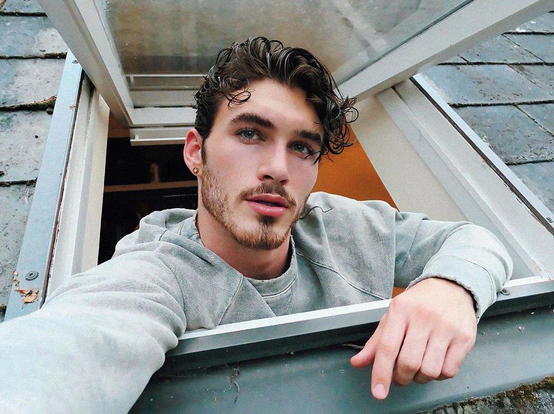 Michael Yerger | Scrolller