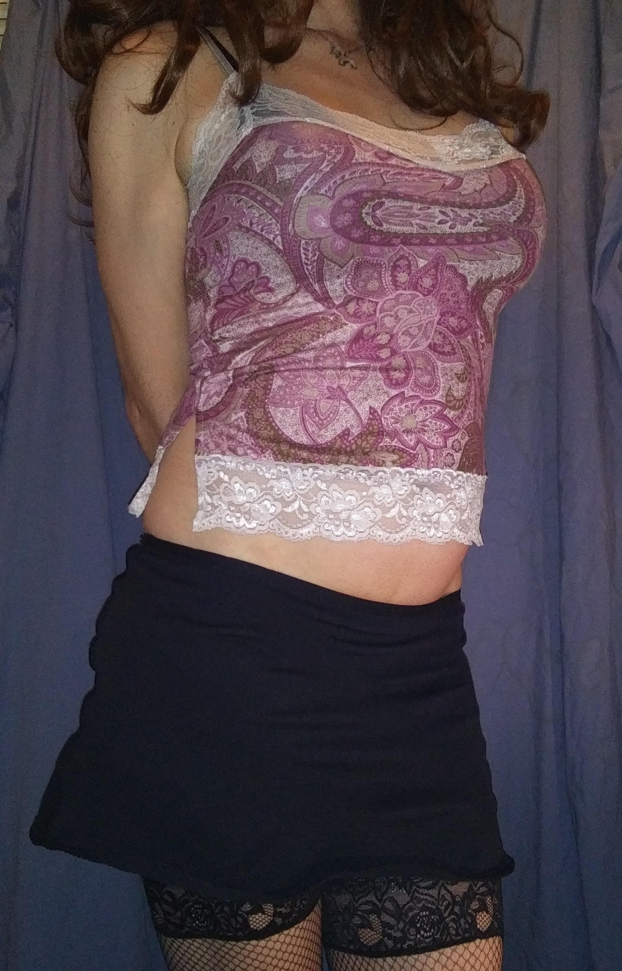 Middle please | Scrolller