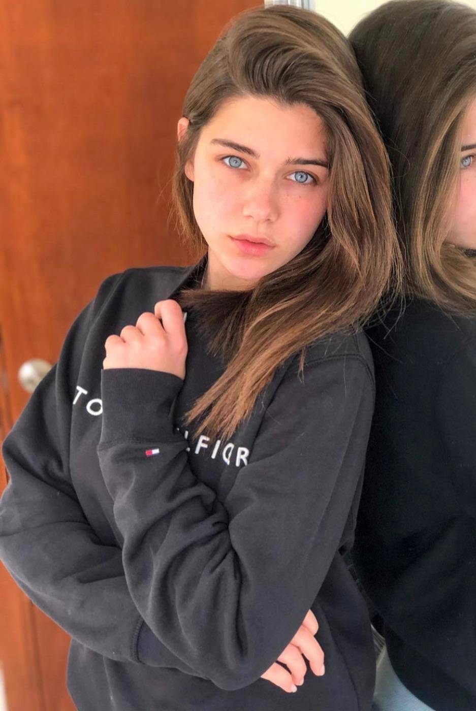 Milana Vino | Scrolller