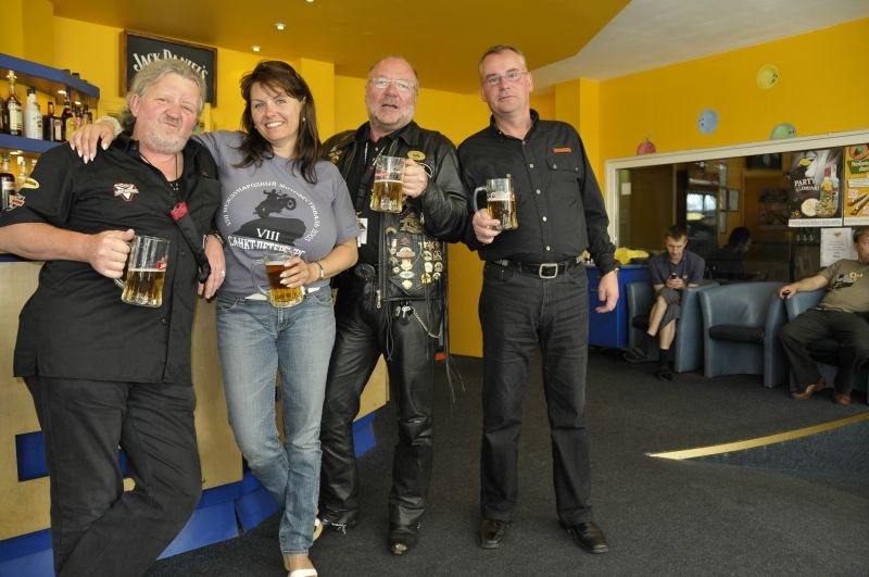 Milena with members of her Dresden Biker club | Scrolller