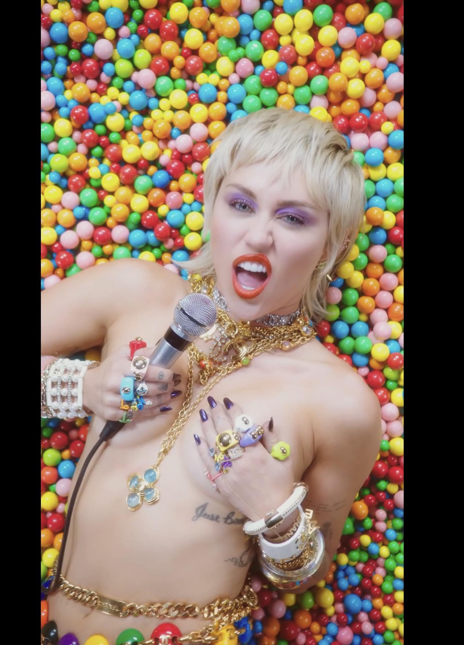 Miley Cyrus Midnight Sky | Scrolller