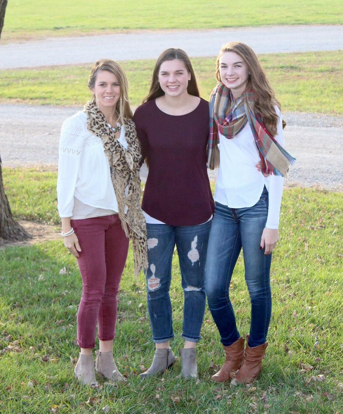 MILF and her two daughters | Scrolller