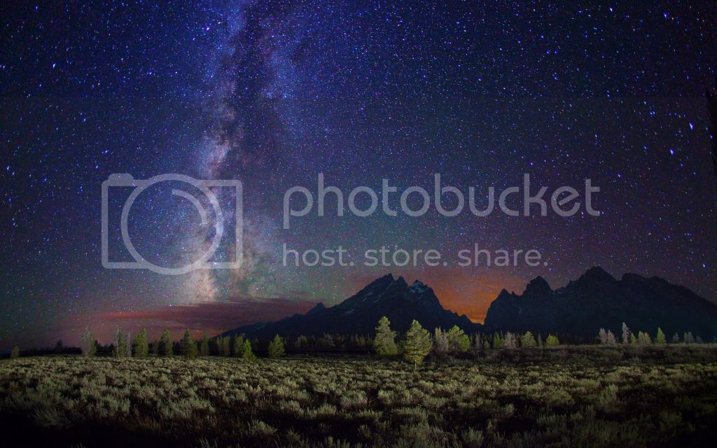 Milky Way over mountains. | Scrolller