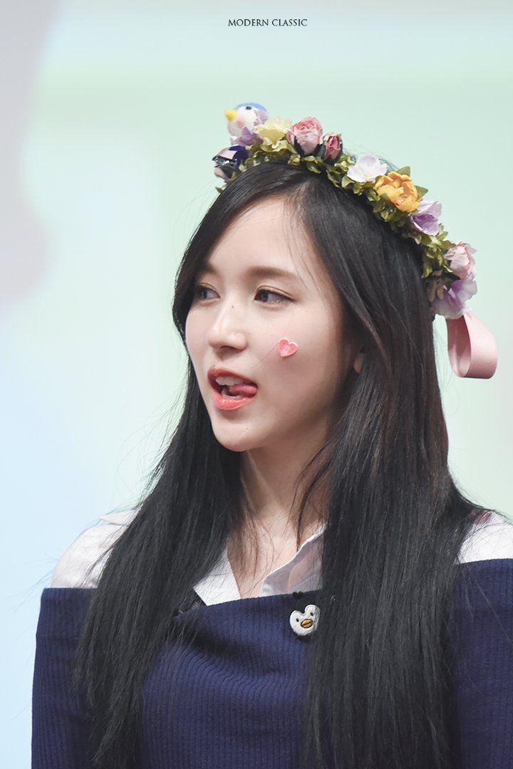Mina blep | Scrolller